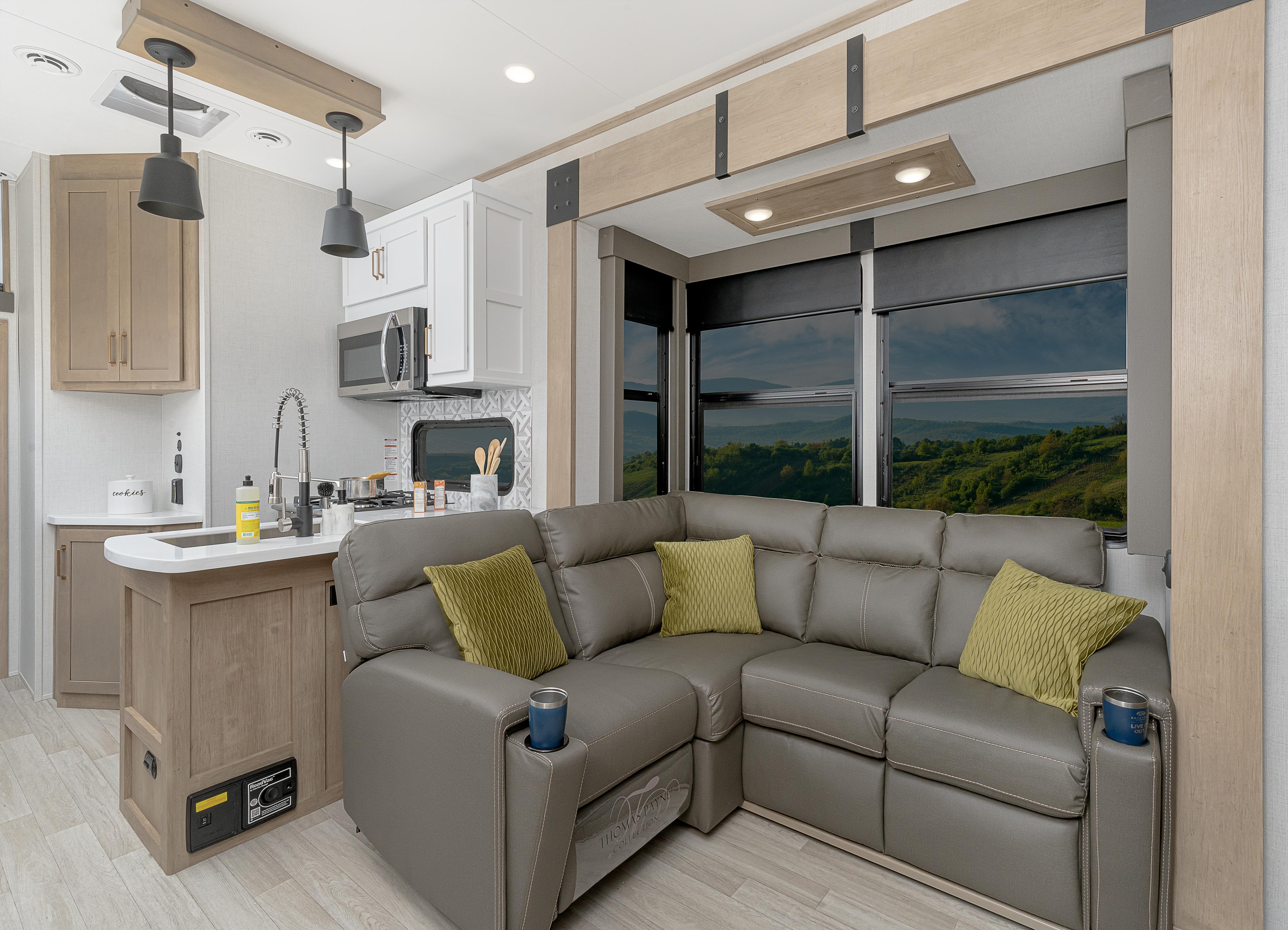 Raptor Toy Hauler Fifth Wheels - Model 433 Floorplan - Keystone RV